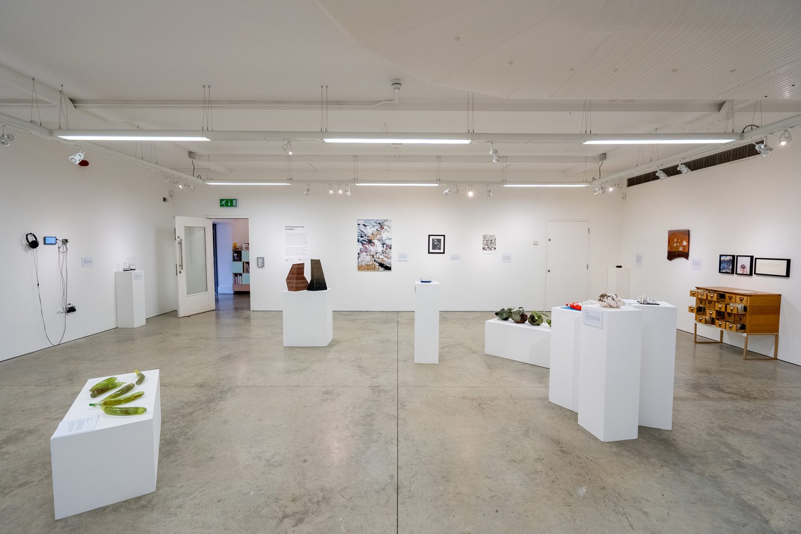 Photos from the Environmental Crisis exhibition – GLASSLABS.WORKS